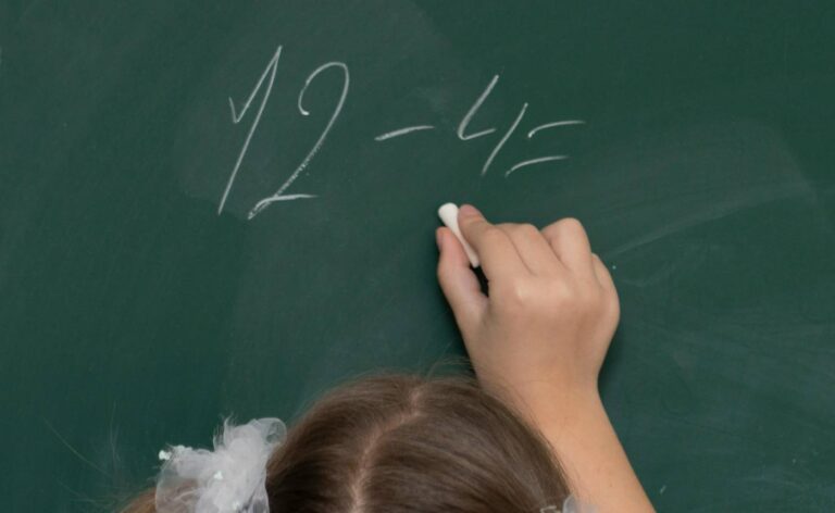 Apprendre la soustraction CE1 | Méthode posée avec retenue - Cours Legendre